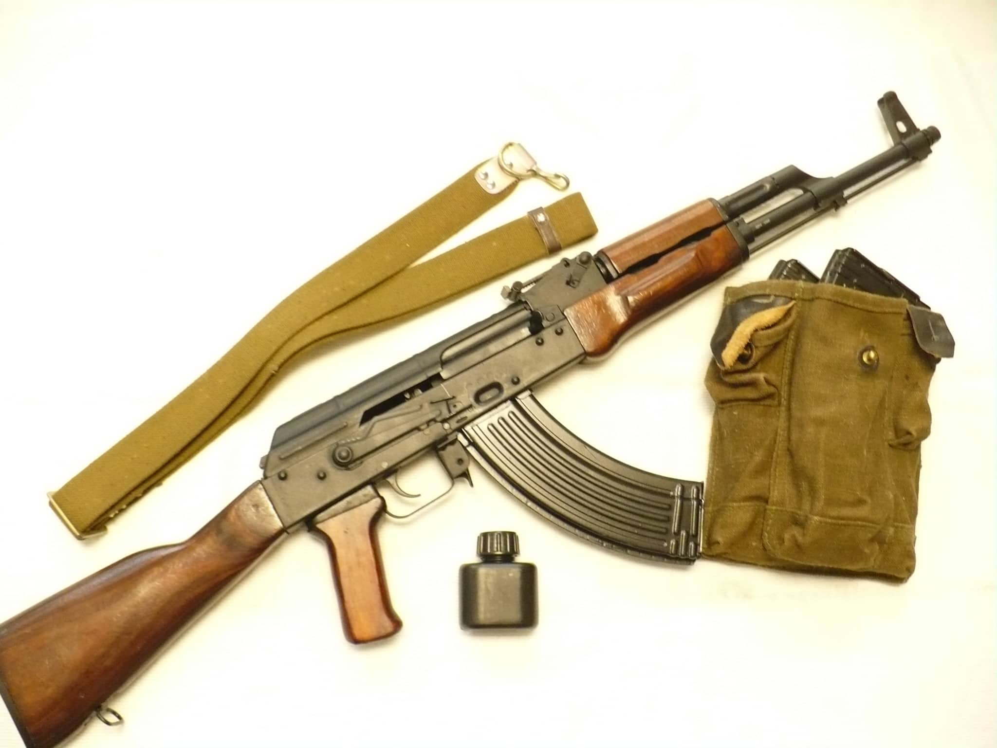 Samonabíjecí puška Iron Works AKM-SA, r.: 7,62x39 - Gunshop